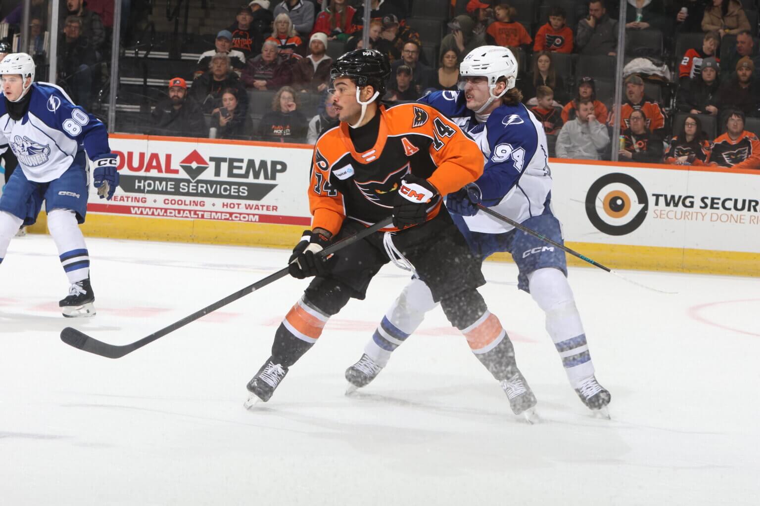Crunch Hold Off Phantoms | Lehigh Valley Phantoms